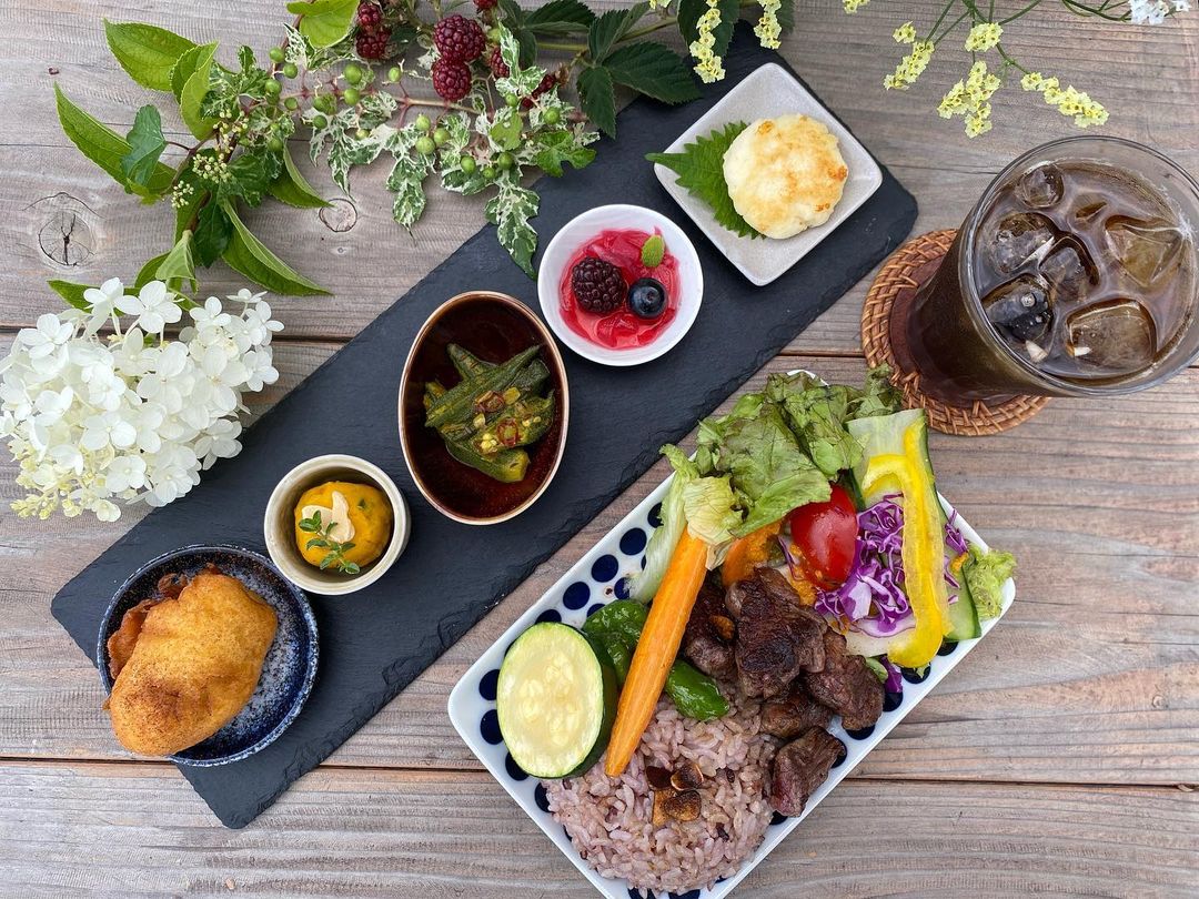 Jaya Cafe - ビビッとグルメ